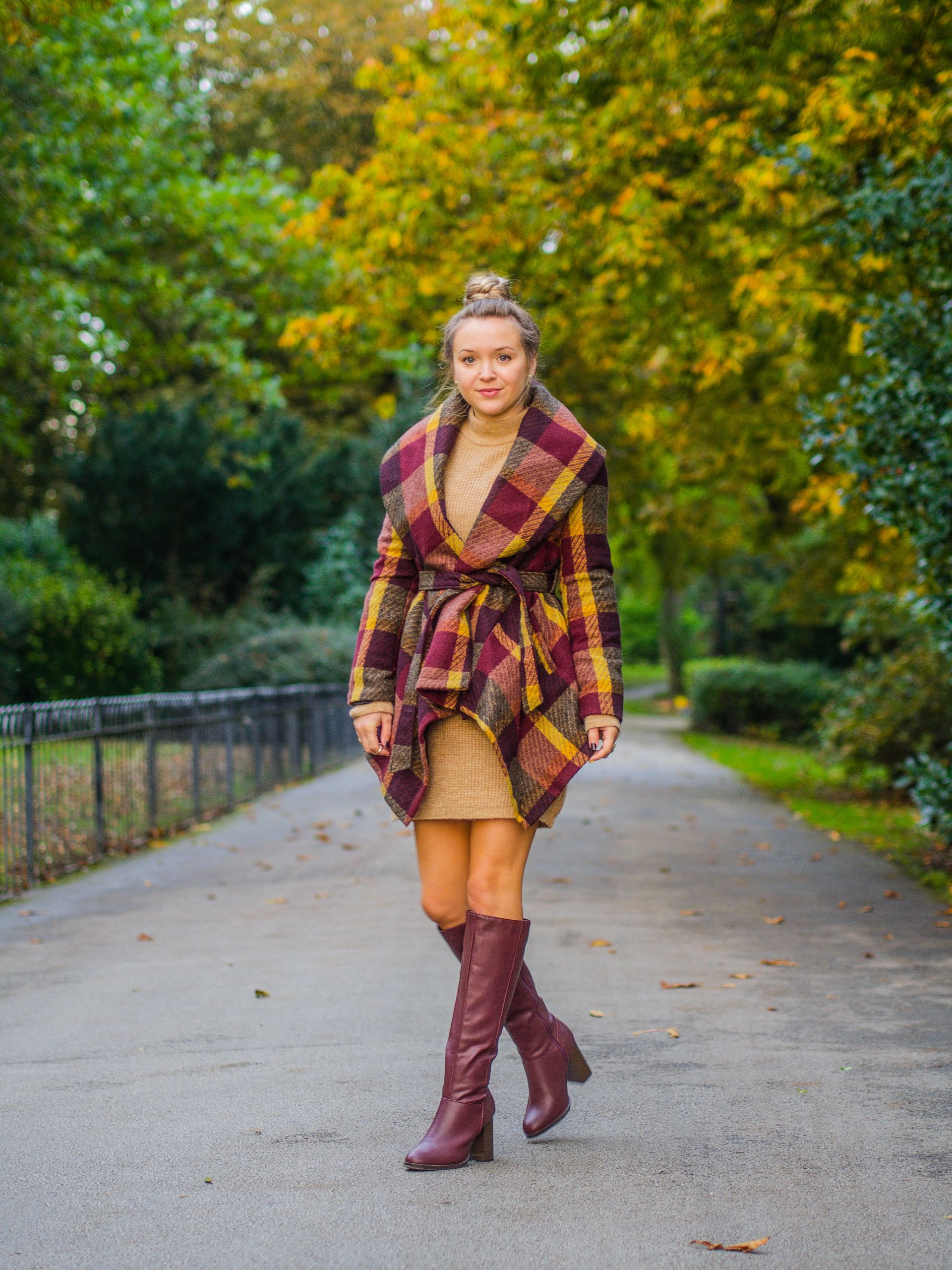 The Coat that Screams Fall - Cups of Couture